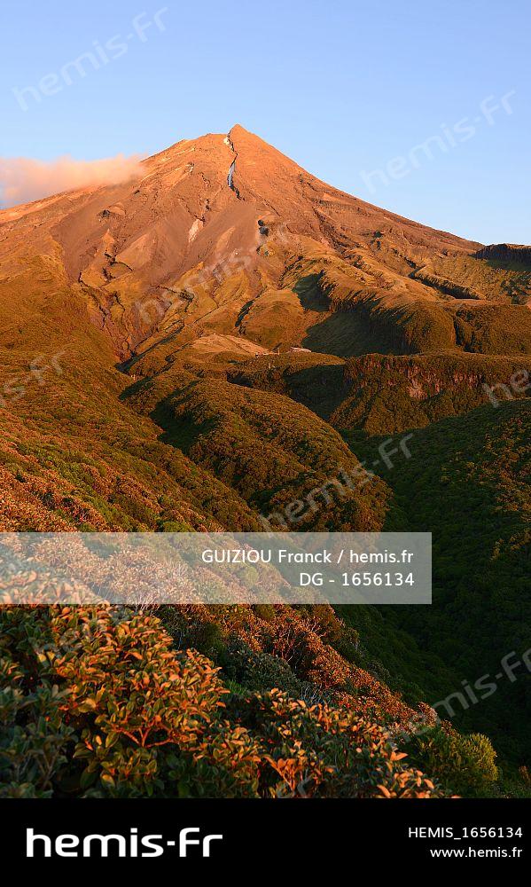Hemis : Nouvelle zelande ile nord parc national egmont mont taranaki ...
