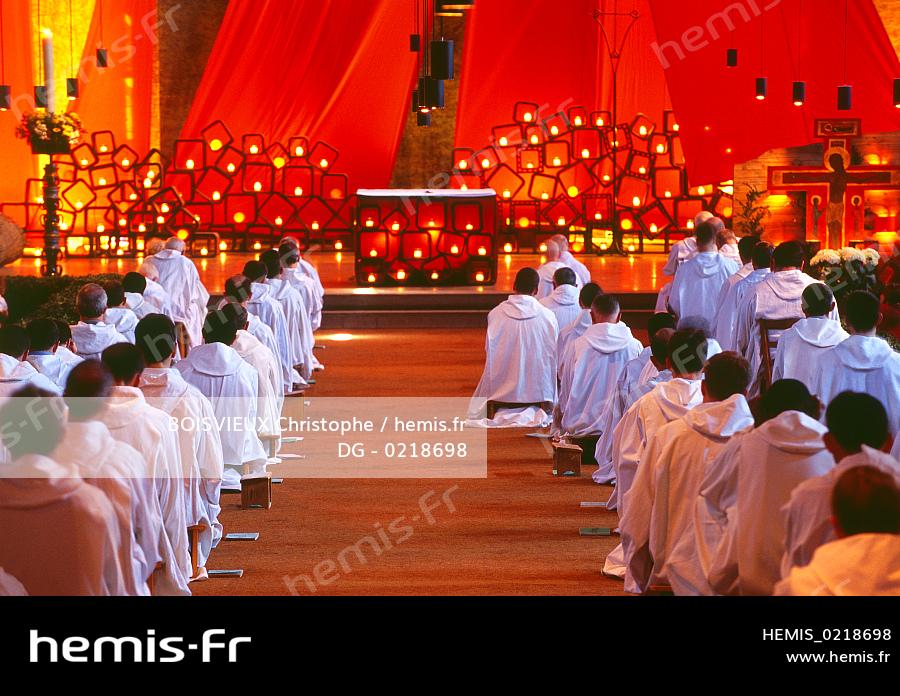 Hemis : France saone et loire taize eglise reconciliation freres ...