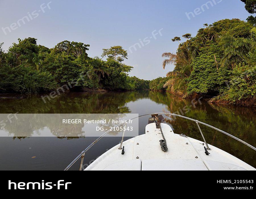 Hemis : Gabon province ogooue maritime nombreuses rivieres lagune ...