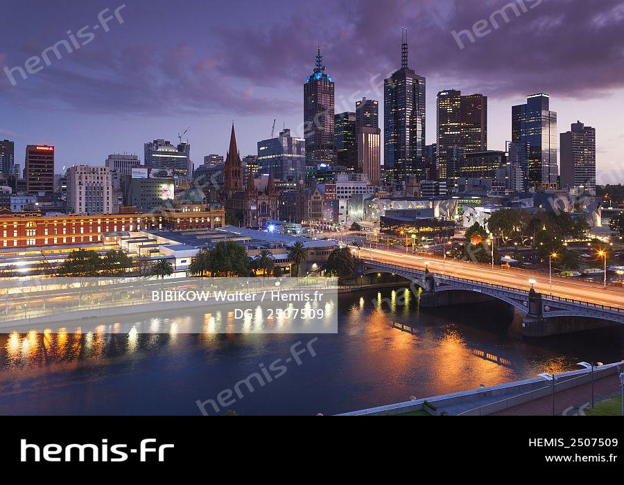 Hemis : Australia victoria melbourne skyline with yarra river and ...