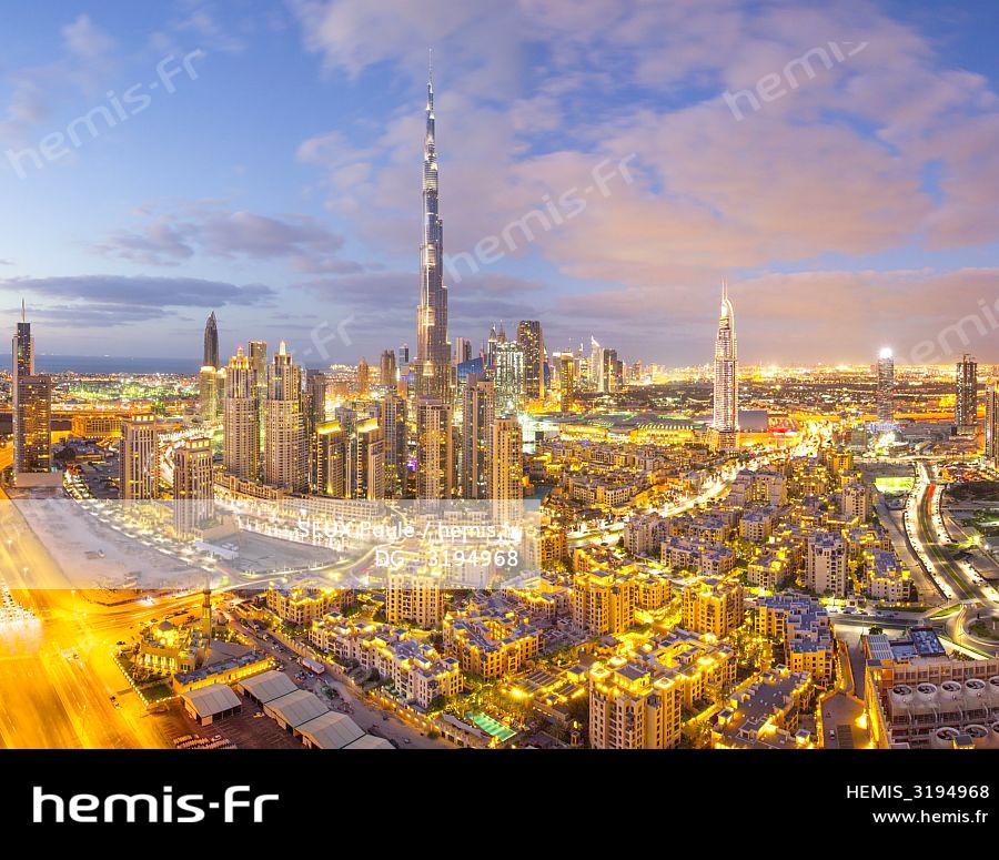 Hemis : Emirates dubai burj khalifa down town old town difc