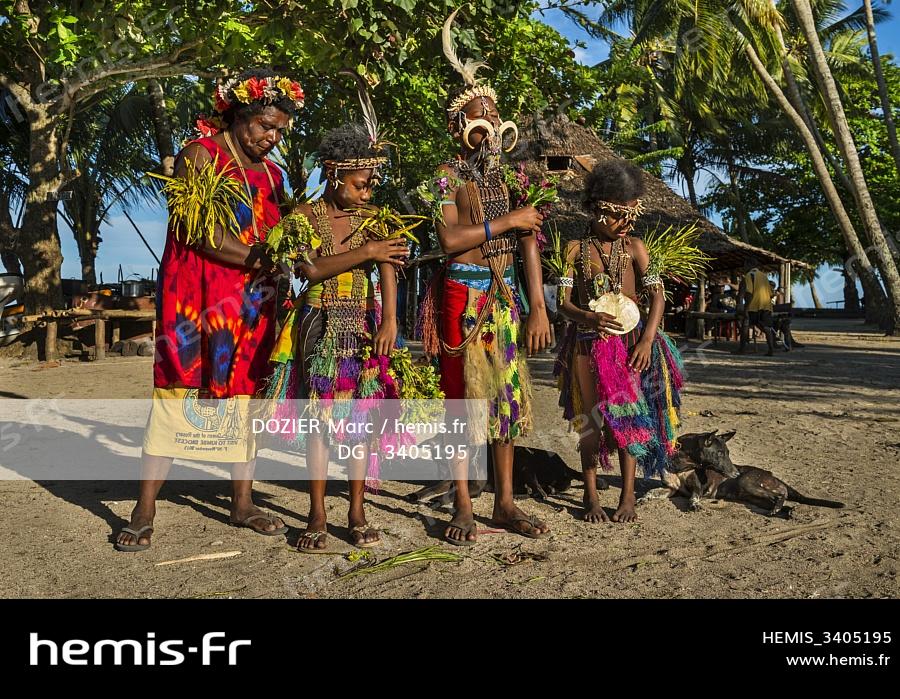 Hemis : Papouasie nouvelle guinee ile nouvelle bretagne province west ...