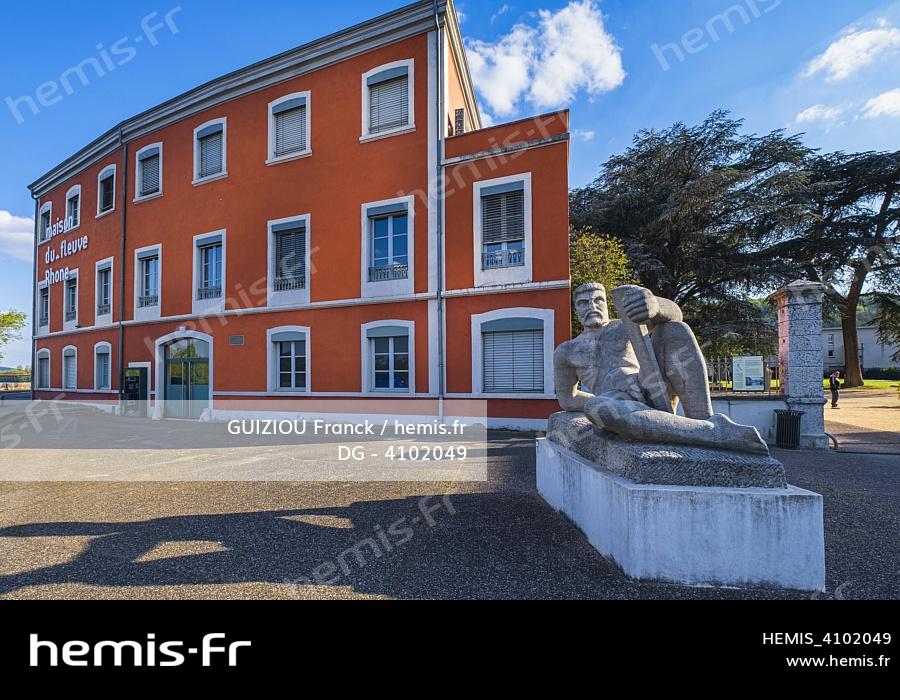 Maison Du Rhone Givors | Ventana Blog