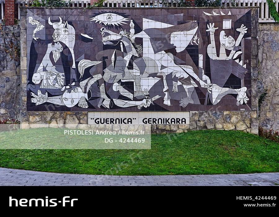 Hemis : Espagne pays basque guernica picasso murales art