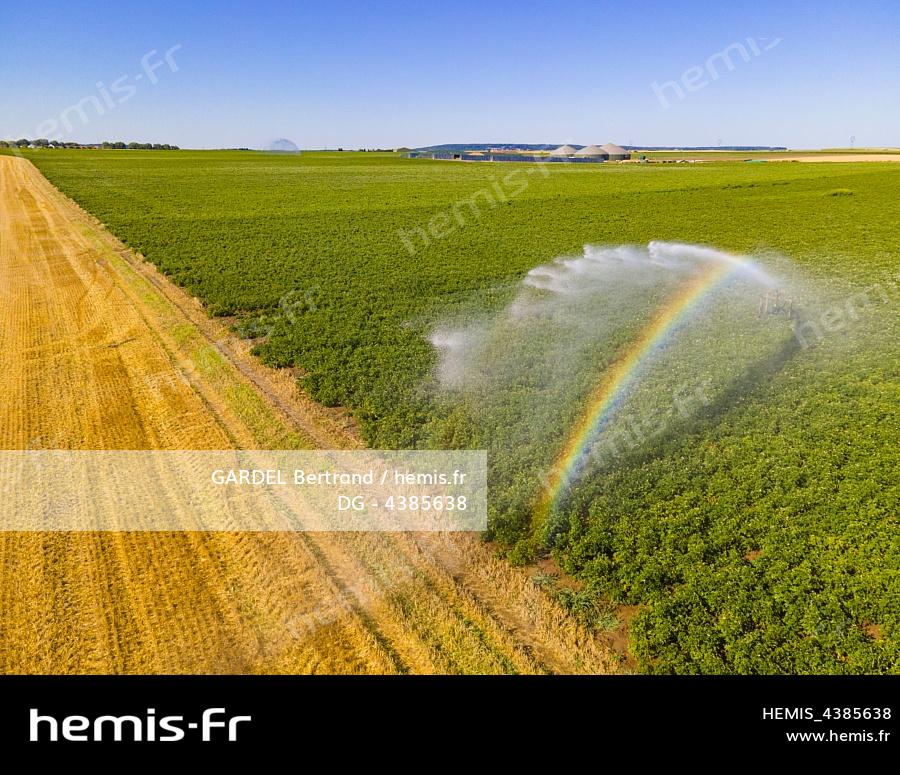 Hemis : France seine et marne messy champs agricole irrigation vue aerienne