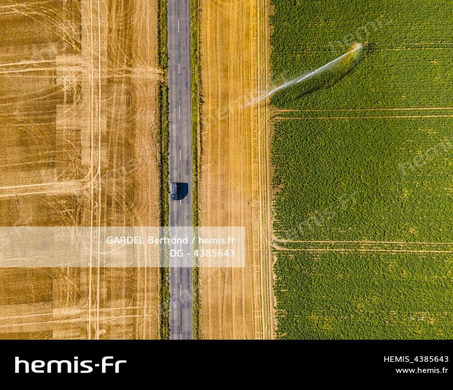 Hemis : France seine et marne messy champs agricole irrigation vue aerienne